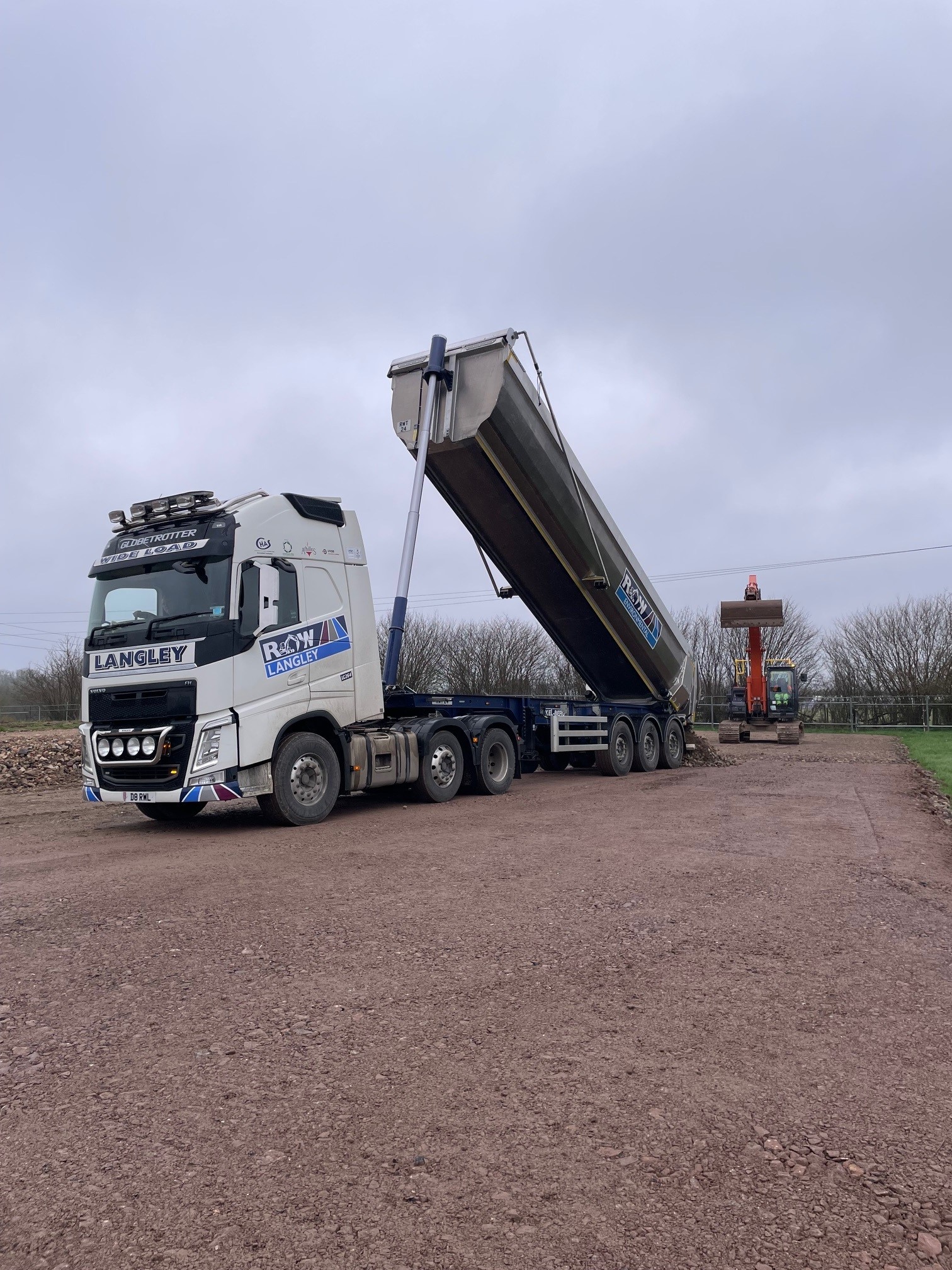 Articulated Tipper – The R&W Group